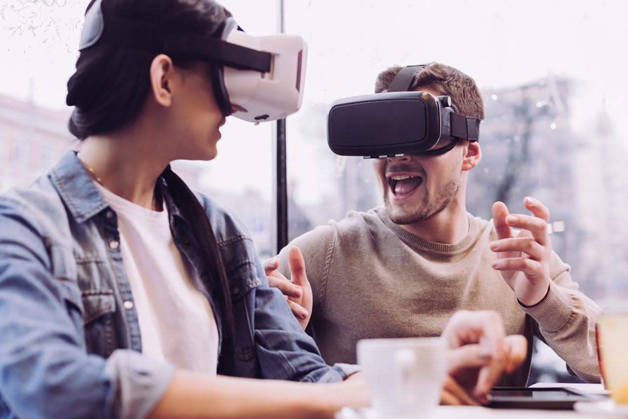 Virtual Reality and Augmented Reality for Promoting Products